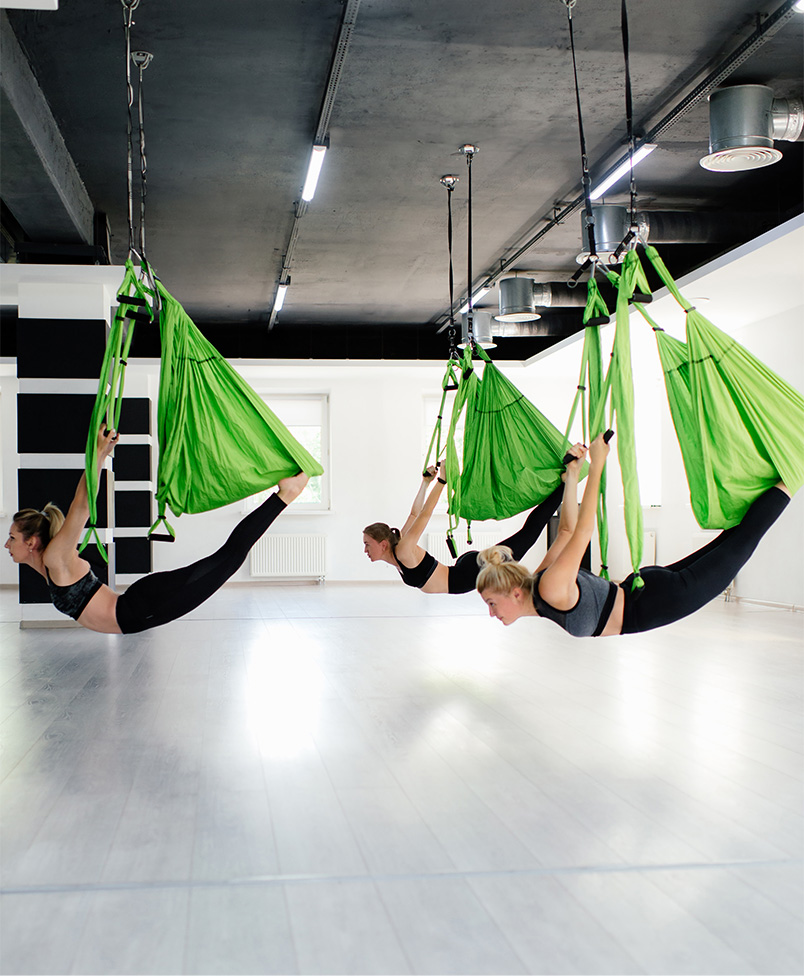 Йога в гамаках - Fly fitness Київ | Cпортивний клуб IGym